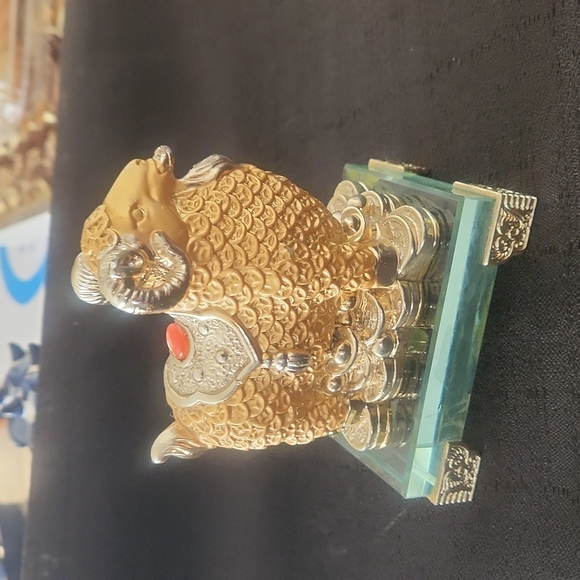 Holiday | Golden Sheep Chinese Year Of Golden Sheep Good Luck Sheep ...